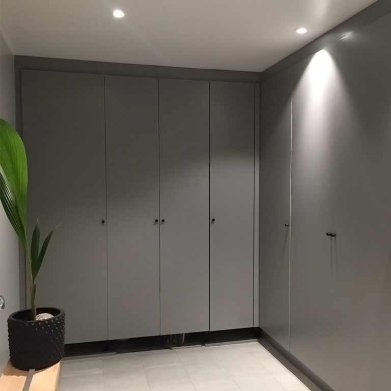 Knopp Helix matt svart Ø20 – frontapply.se